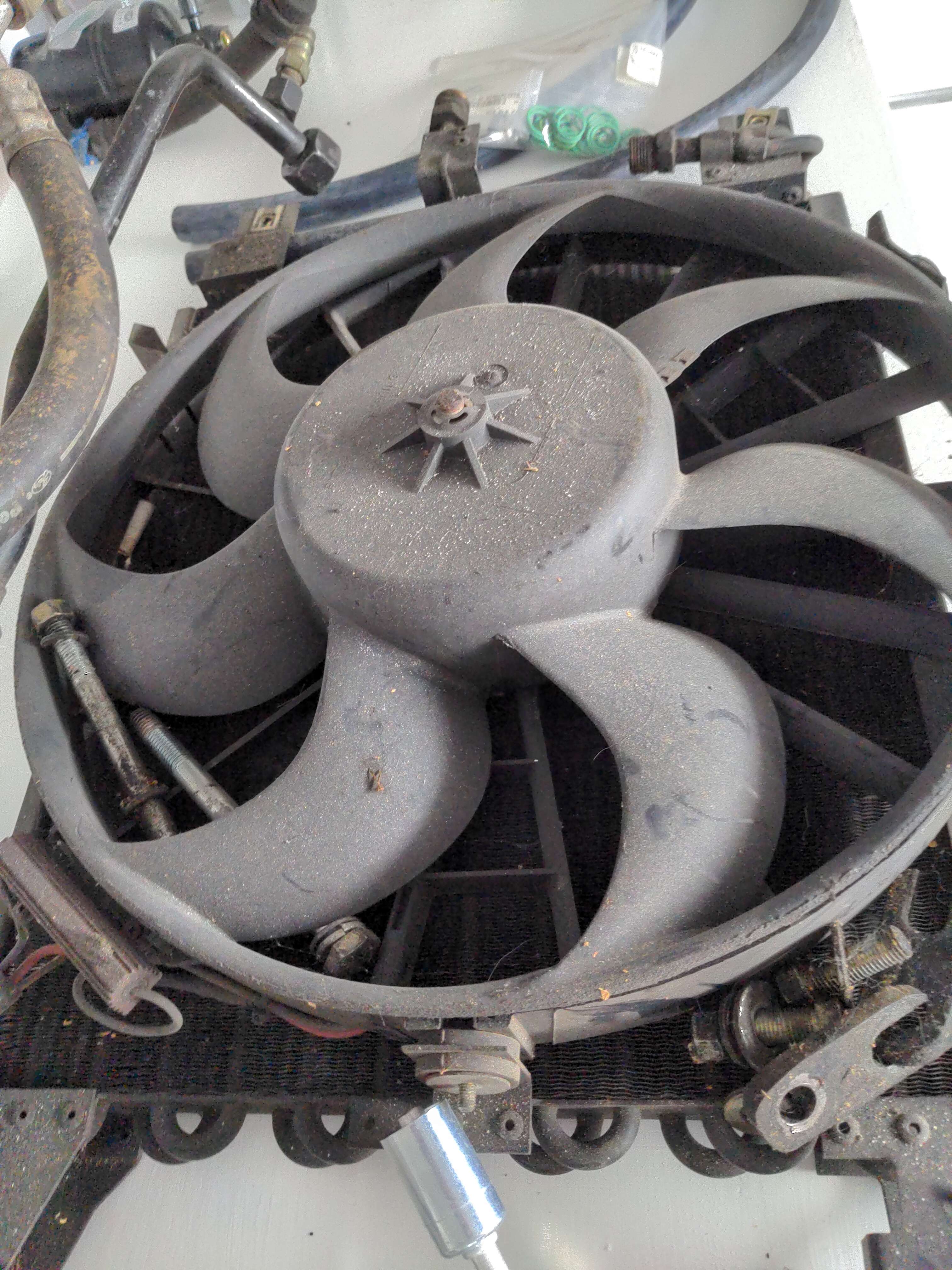 Please help identify this poor aux fan - MyE28.com